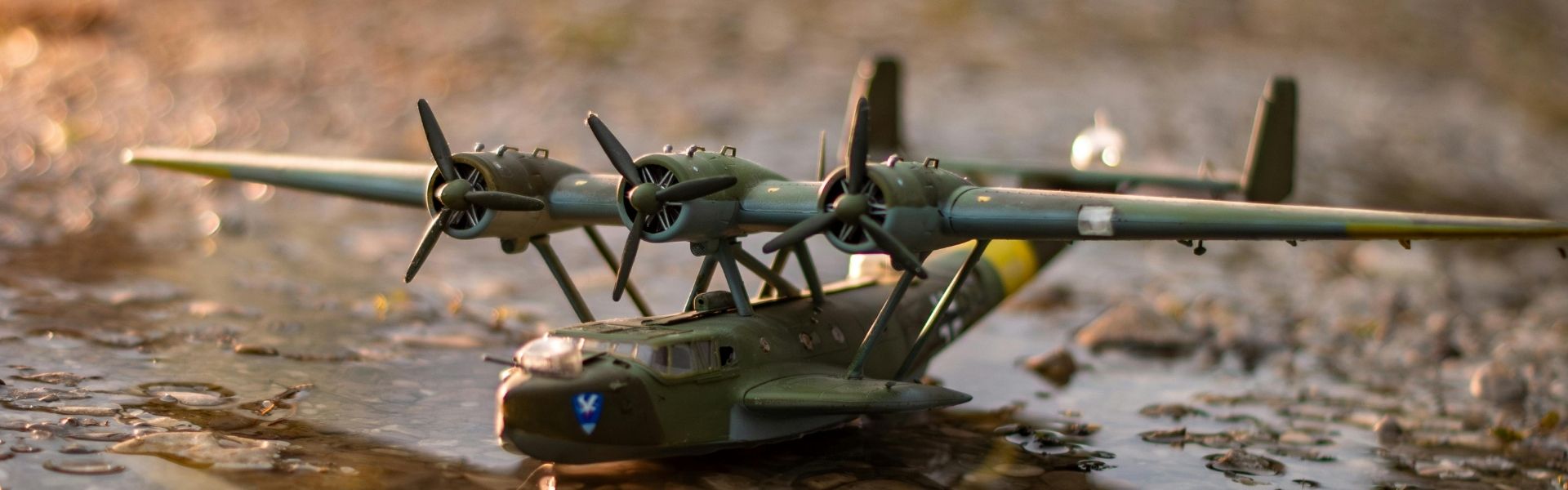 Aircraft Display Models – Scale Warplanes, Jets & More on Sale - Dive ...